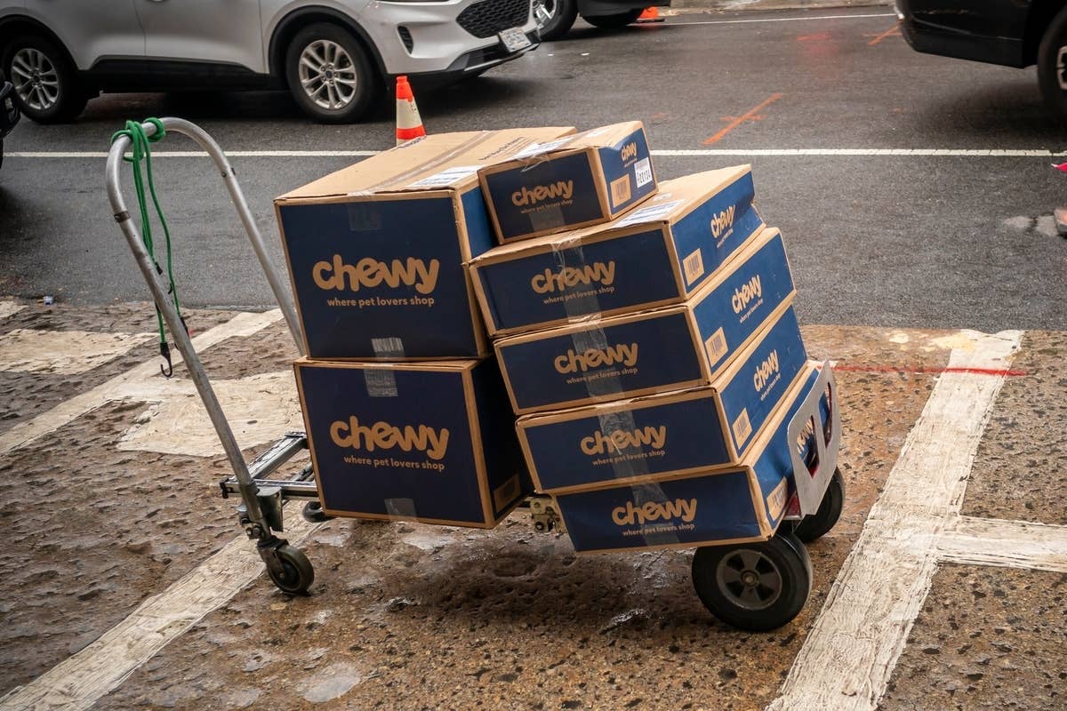 Chewy’s Celestial Cat Tree Is So Cute, Shoppers Want It Just for the ...