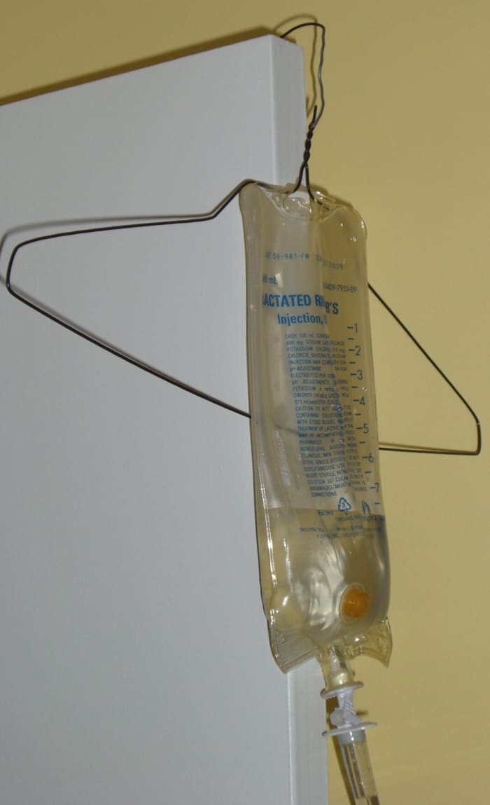 Giving Your Cat IV Subcutaneous Fluids at Home (With Photos) - PetHelpful