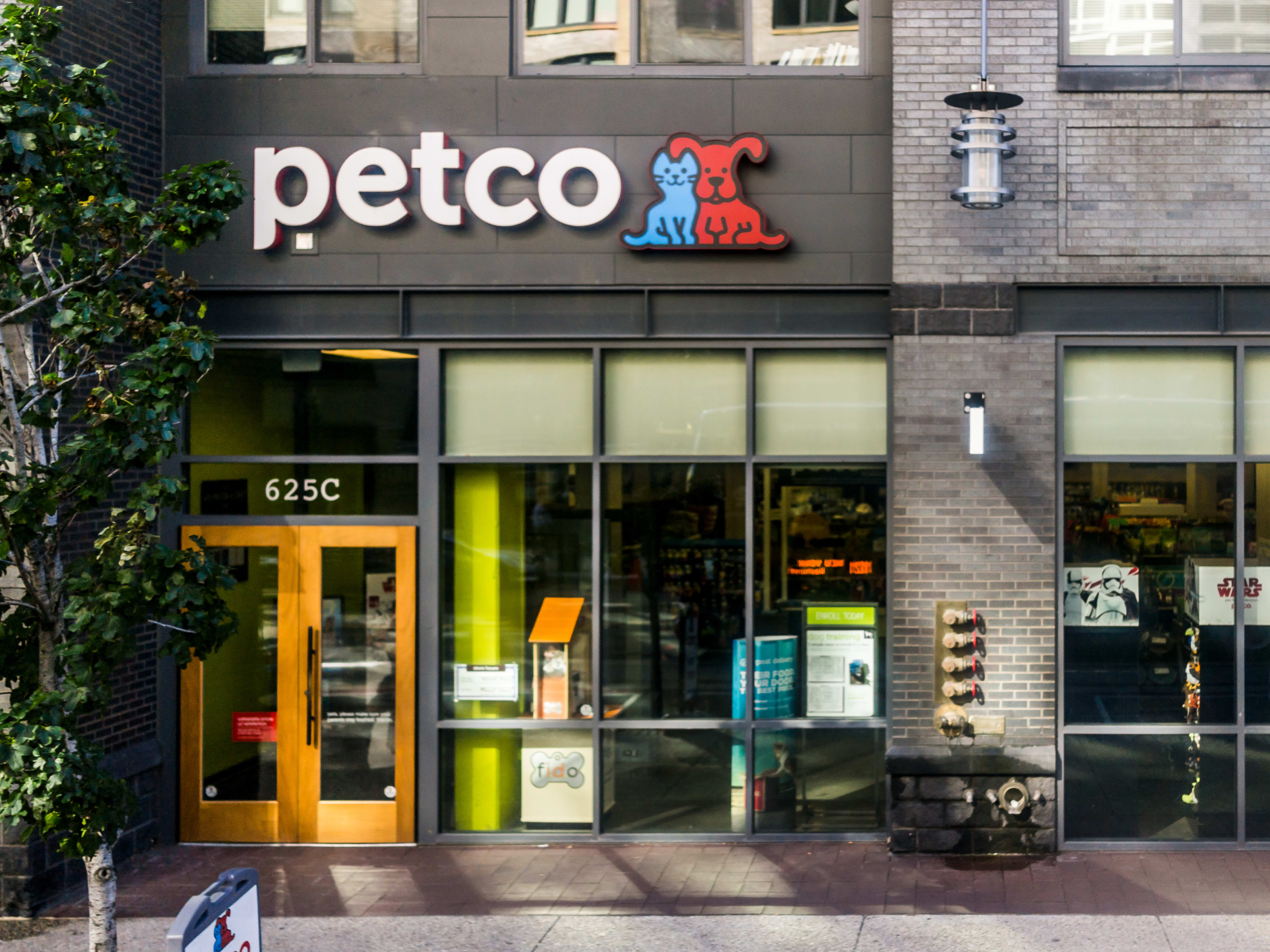 Is PetCo Open on Labor Day? 2025 Holiday Hours - PetHelpful