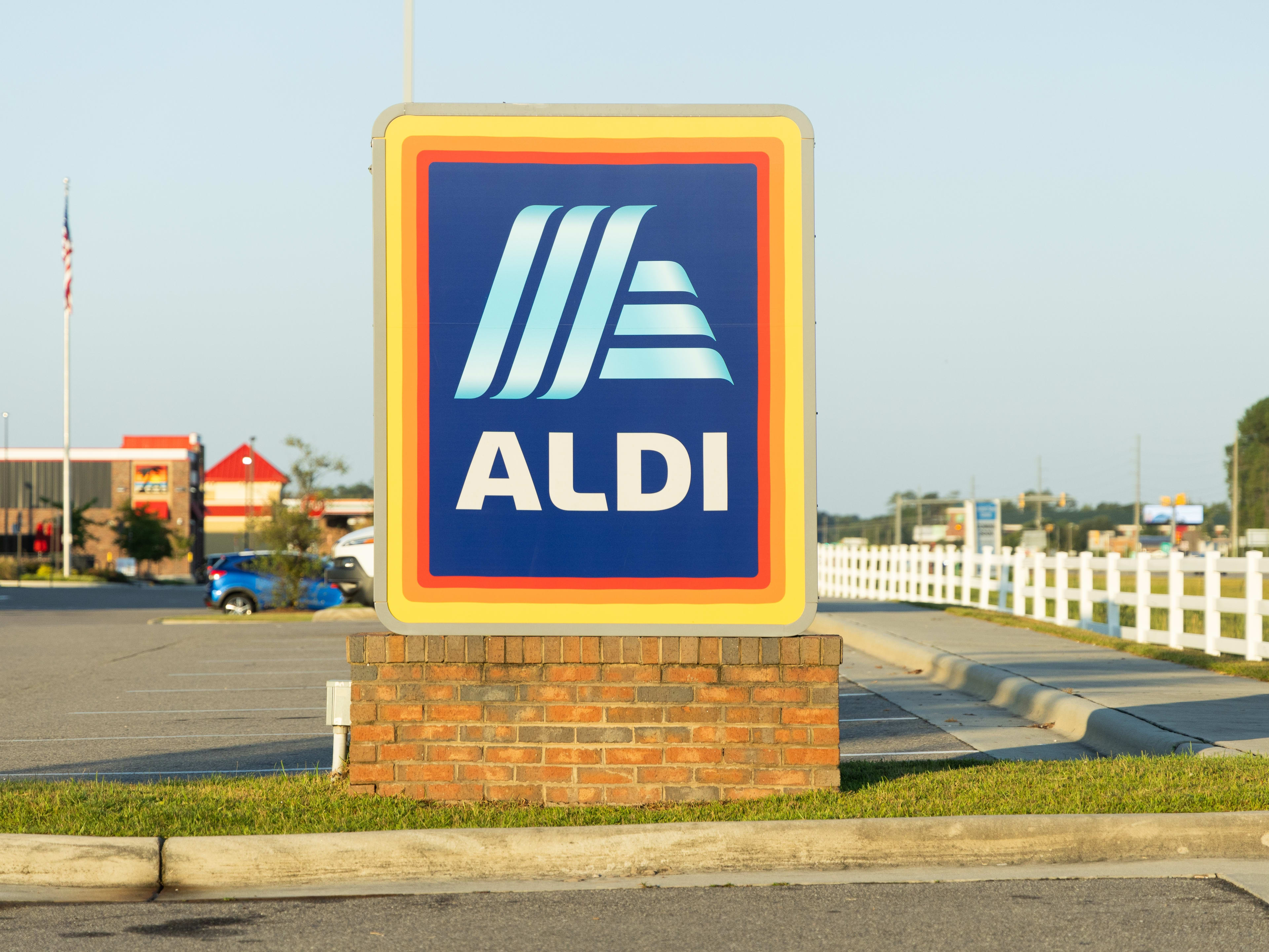 Aldi’s $7 Salmon Dog Food Is a Must-Try - PetHelpful