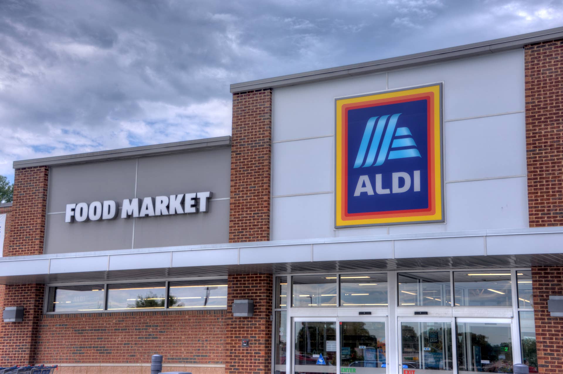 Aldi's New Pet Food Storage Solution Is a Game Changer - PetHelpful