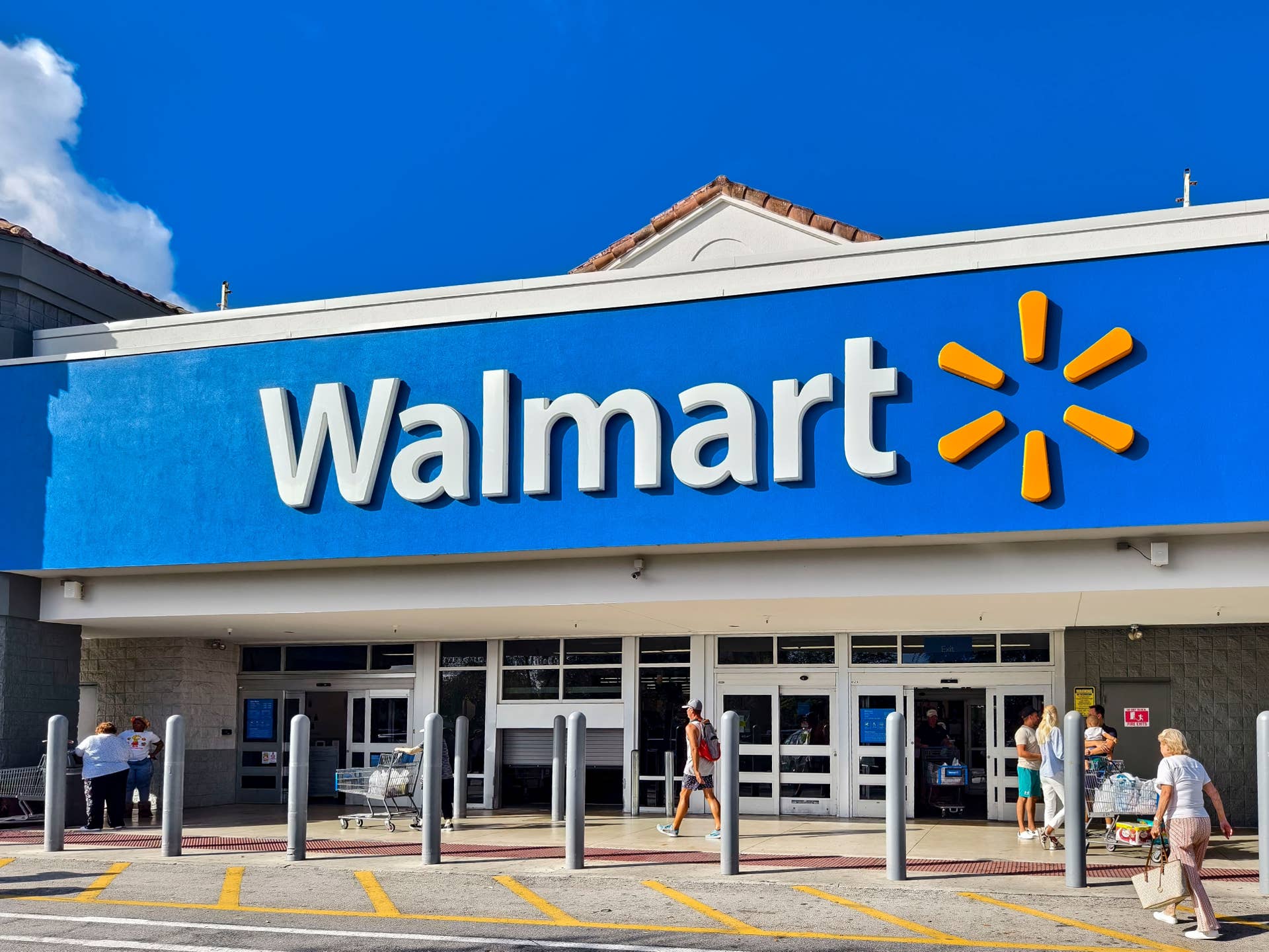 Is Walmart Open on Labor Day? 2025 Holiday Hours - PetHelpful
