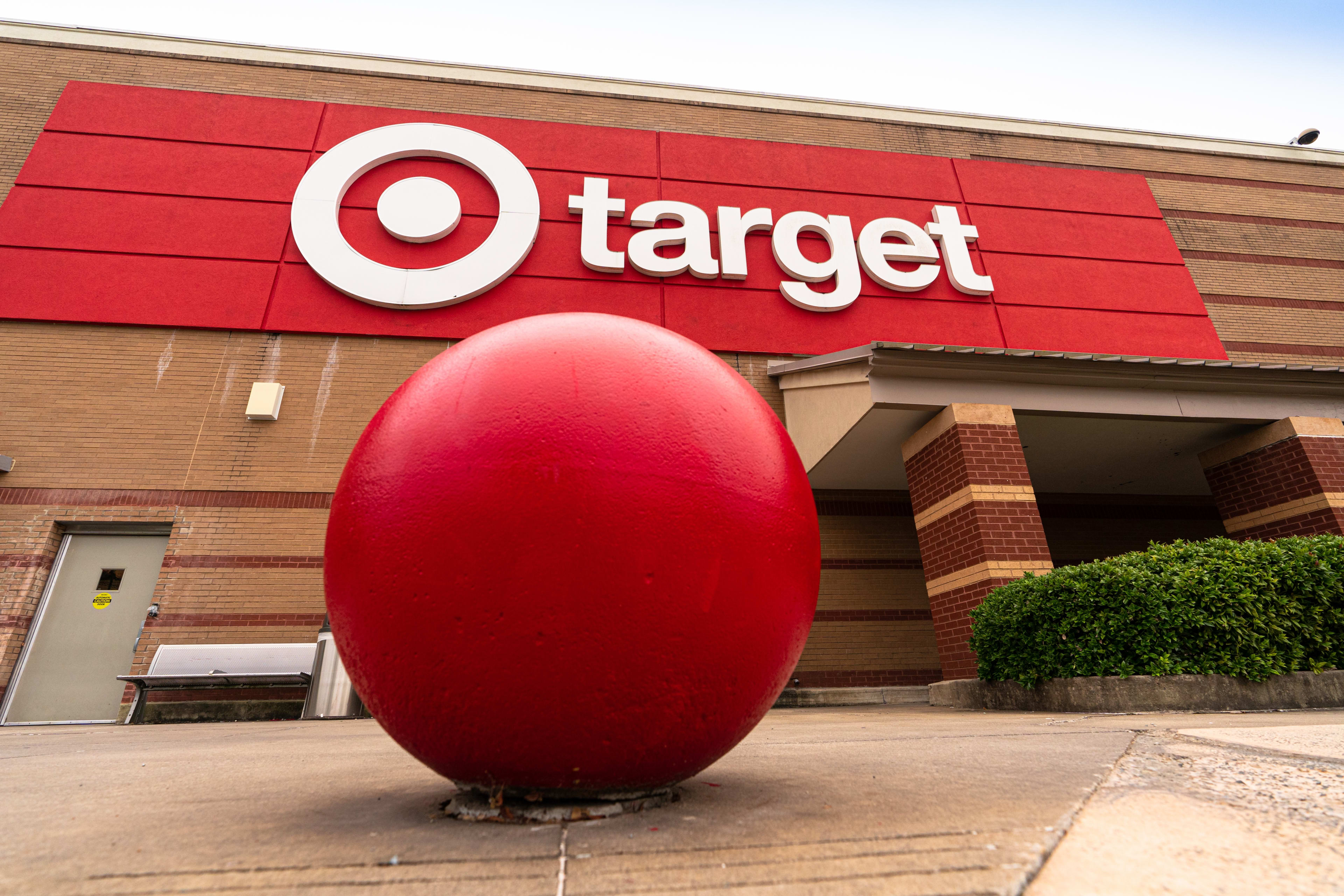 Target's New 2-1 Cat Scratcher Is Great for Napping and Playing ...