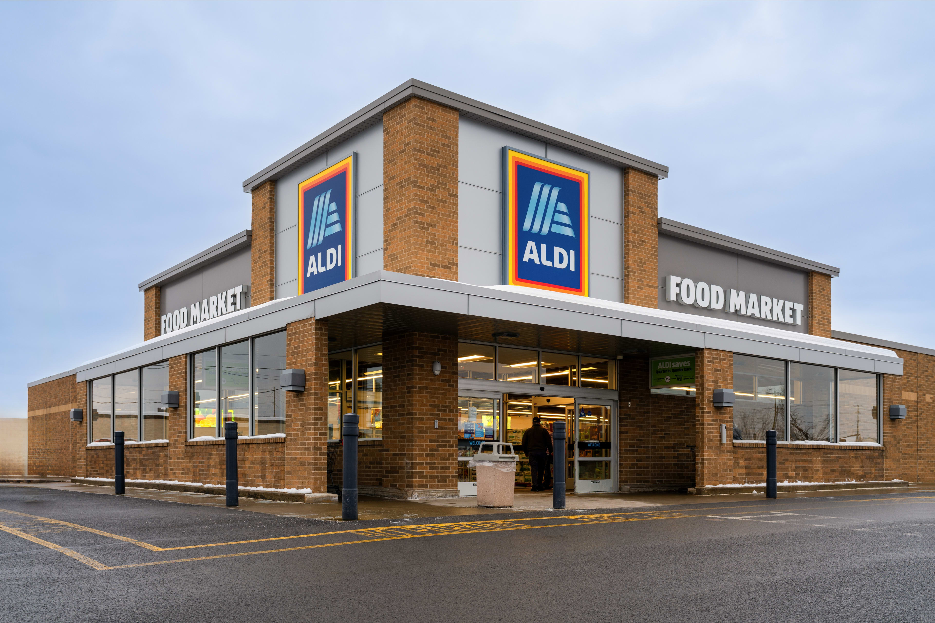 Aldi's $7 Triangle Cat Scratcher Cats Won’t Ignore - PetHelpful